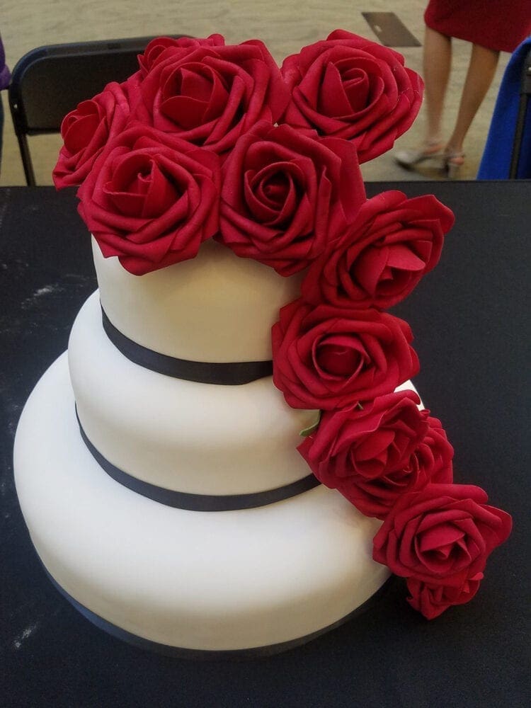 Yorkville Bakery: Sweetening Up Life | Lede News