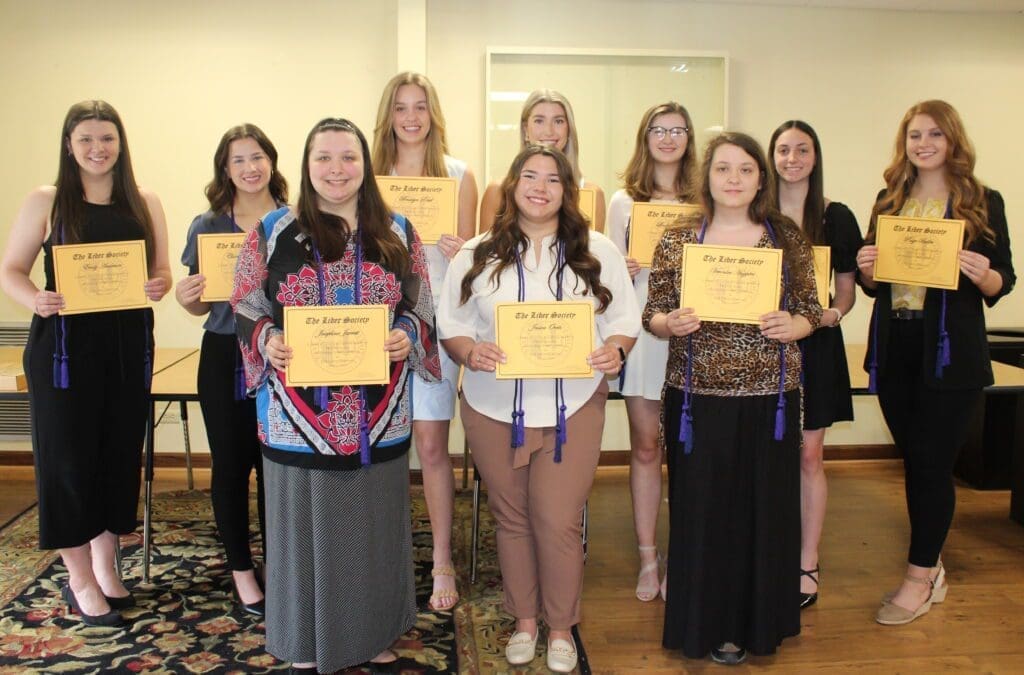 West Liberty University's Liber Society Welcomes 11 Scholars - Lede News